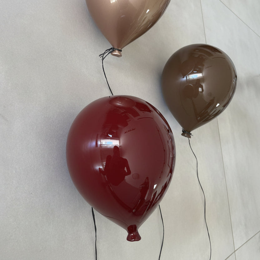 Red Wine Glossy Ceramic Balloon Sculpture – Art arsouf
