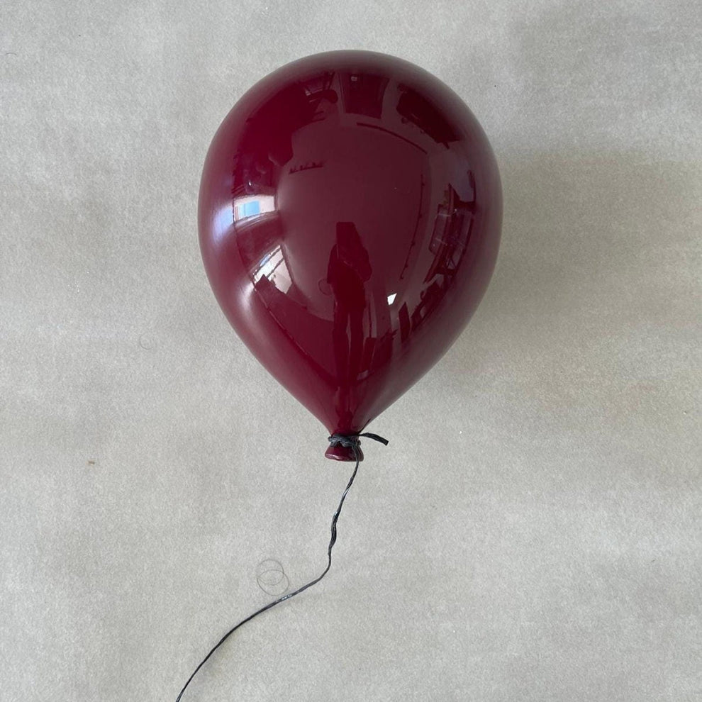 Red Wine Glossy Ceramic Balloon Sculpture – Art arsouf